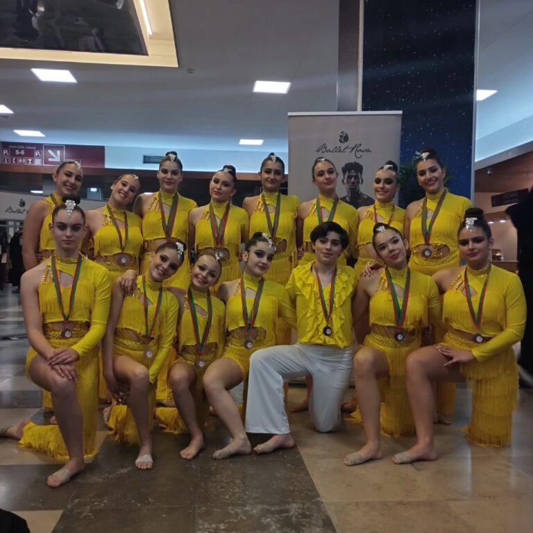 Flash Li Dance School qualifica 21 coreografias para a final do Dance ...